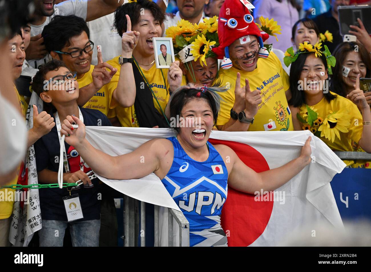 CAGAMI Yuka (JPN) Japan celebrates the Gold Medal with the Japan Flag ...