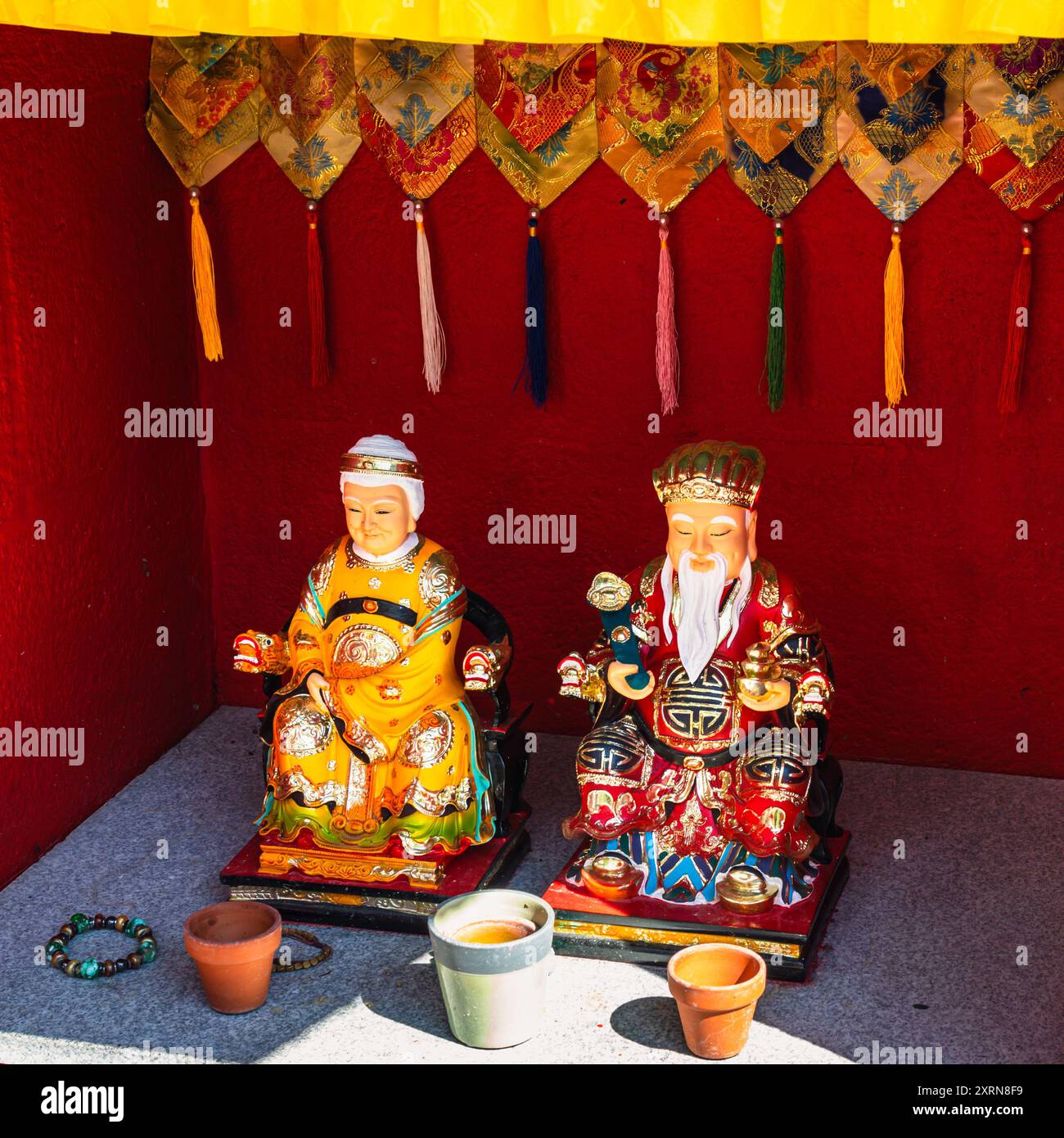 Land mother god statue hi-res stock photography and images - Alamy