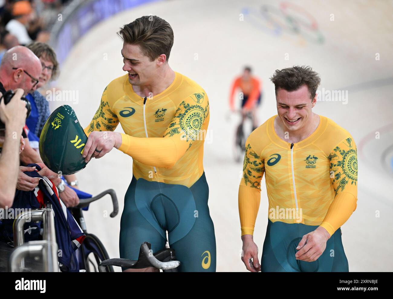 Paris, France. 11th Aug, 2024. Matthew Richardson (R) of Australia ...