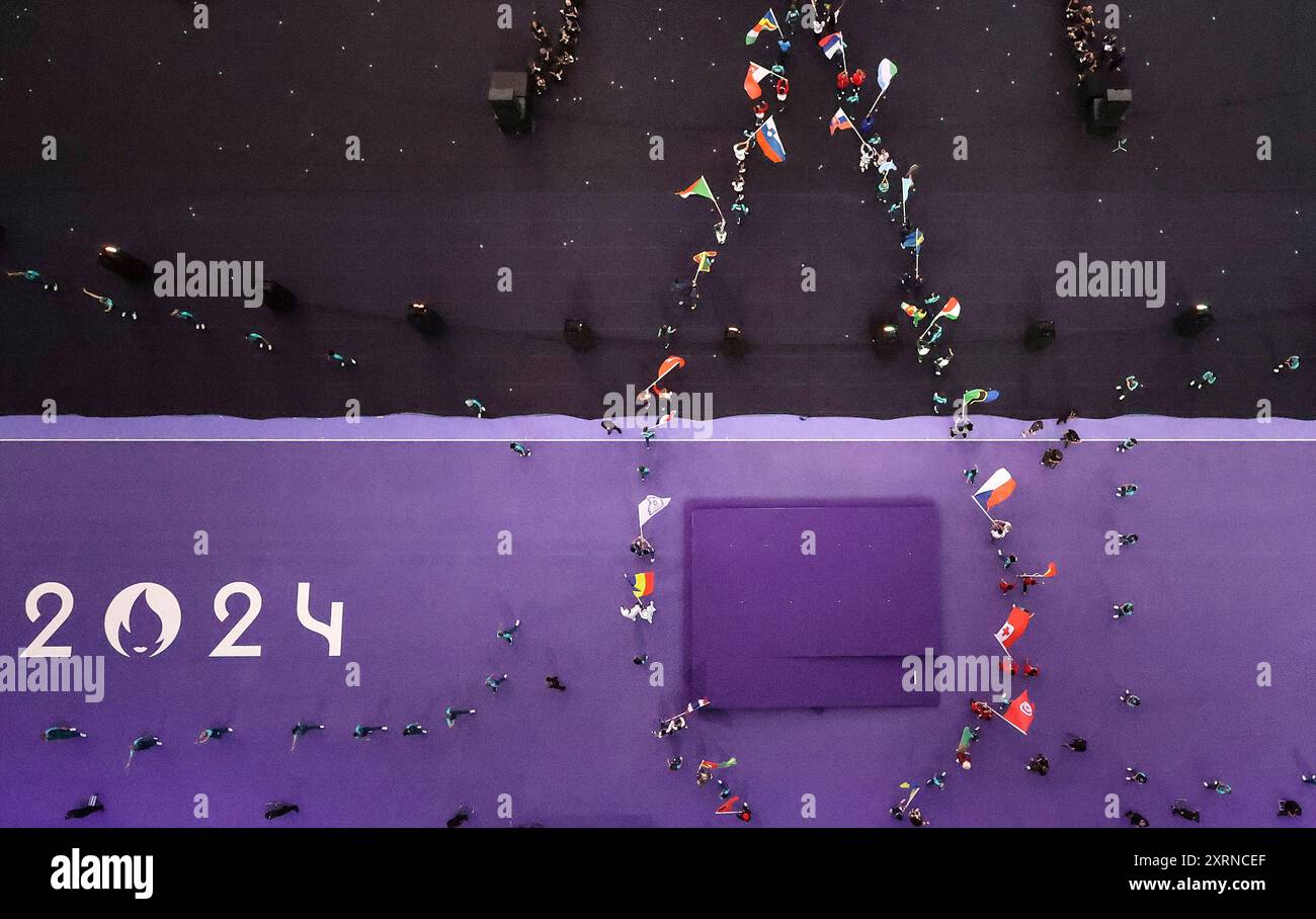 2024 paris olympic parade hi-res stock photography and images - Alamy