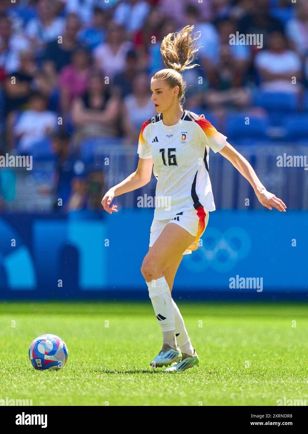 Jule Brand, DFB Frauen 16 at the women Olympic Bronze Medal match ...