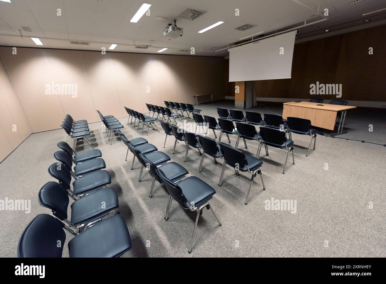 Large presentation screen in modern conference hall. Large presentation ...