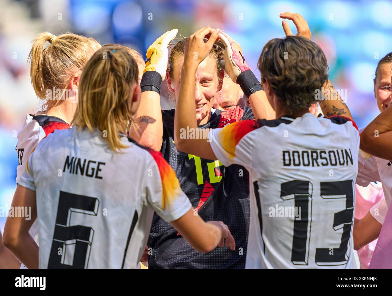 Lyon, France. 09th Aug, 2024. Ann-Katrin Berger, goalkeeper DFB Frauen 12 celebrate after she ...