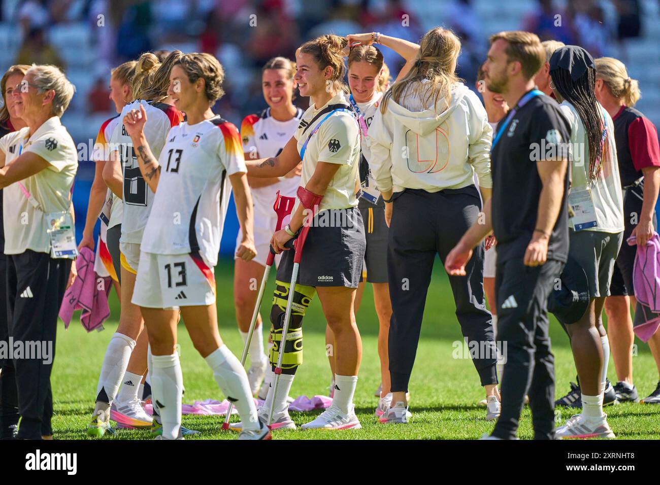 Sara Doorsoun, DFB Frauen 13 Lena Oberdorf celebrate after the final ...