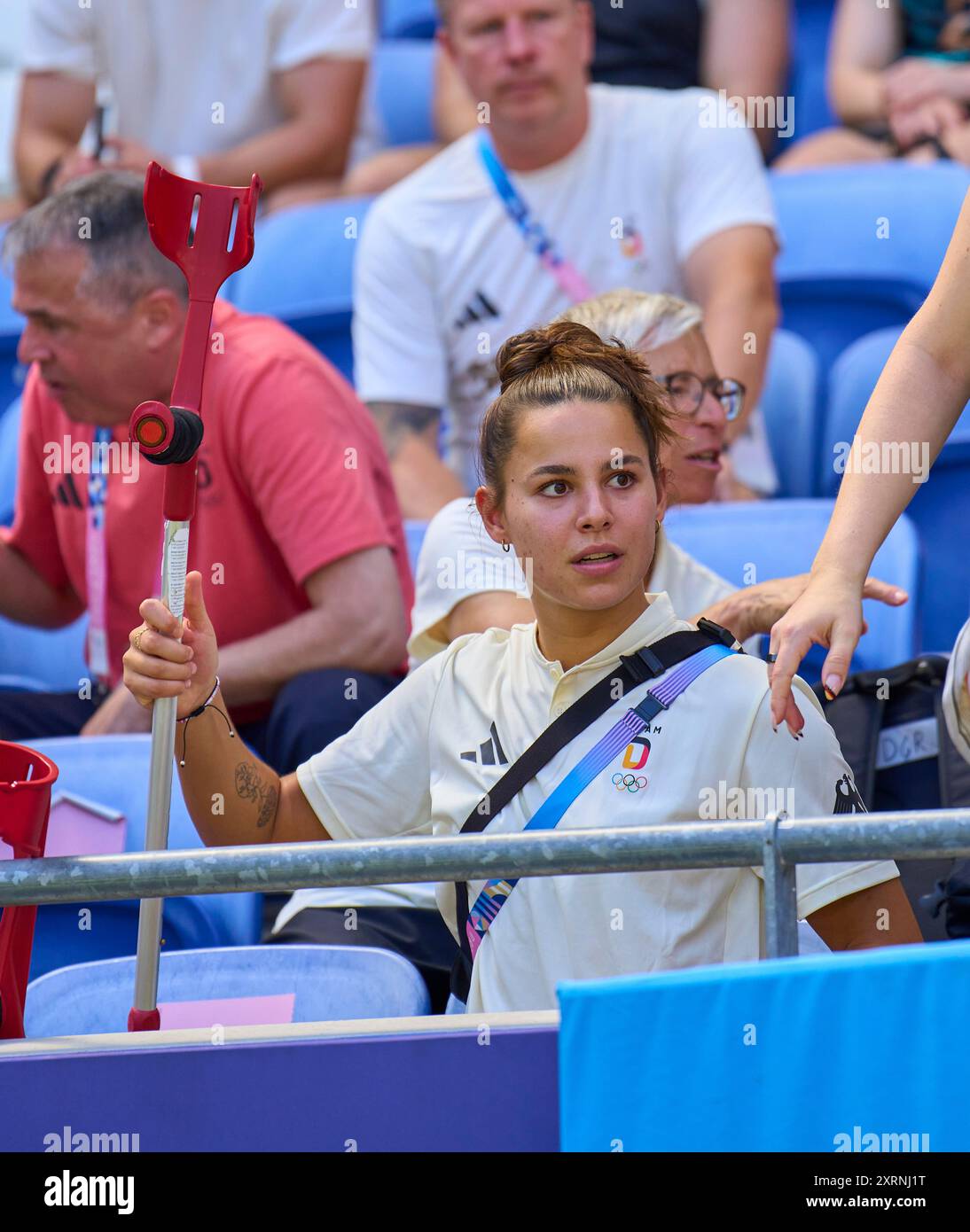Lena Oberdorf injured at the women Olympic Bronze Medal match GERMANY ...
