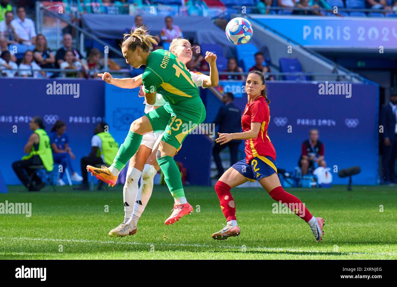 Cata Coll, goalkeeper Spain 13 foul at Giulia Gwinn, DFB Frauen 15 for ...