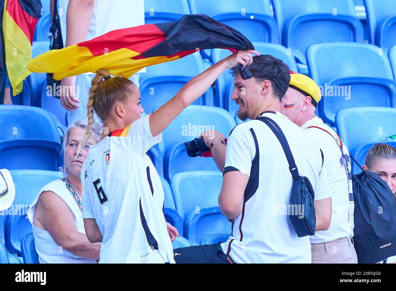 Giulia Gwinn, DFB Frauen 15 with jersey of injured Lena Oberdorf and ...