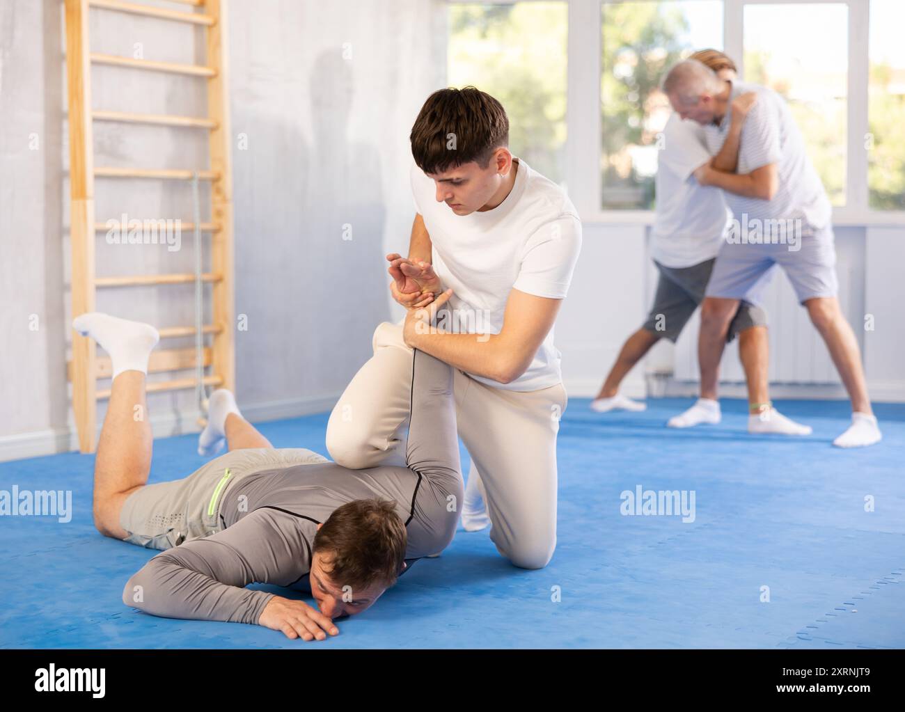 Lowering into position hi-res stock photography and images - Alamy