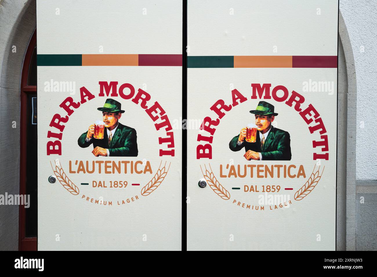 Birra rossa hi-res stock photography and images - Alamy