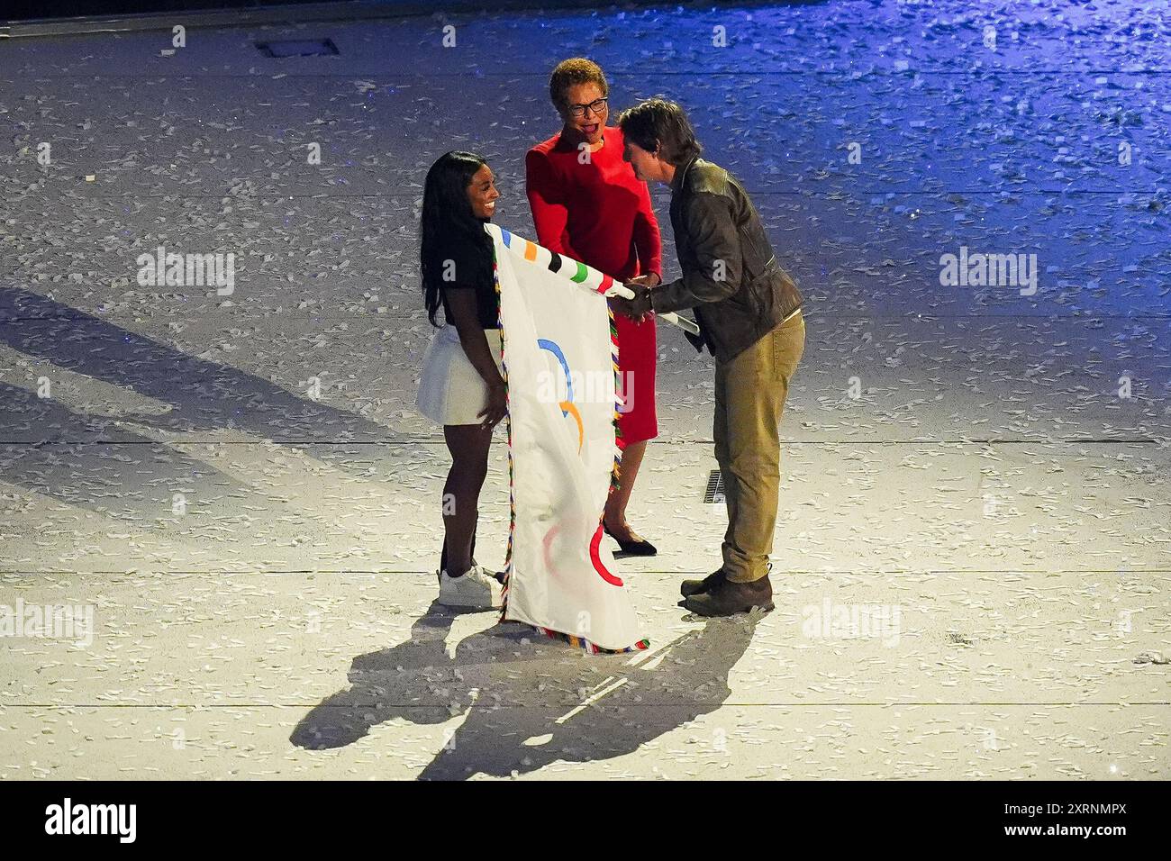 USA's Simone Biles (left) and The Mayor of Los Angeles, Karen Bass hand ...
