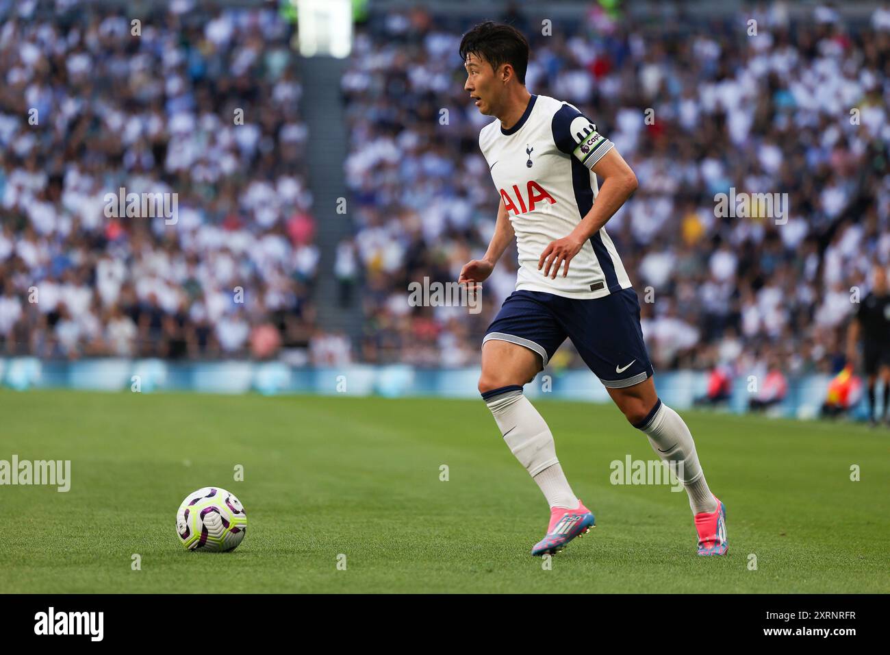 Tottenham hotspur captain son hi-res stock photography and images - Alamy