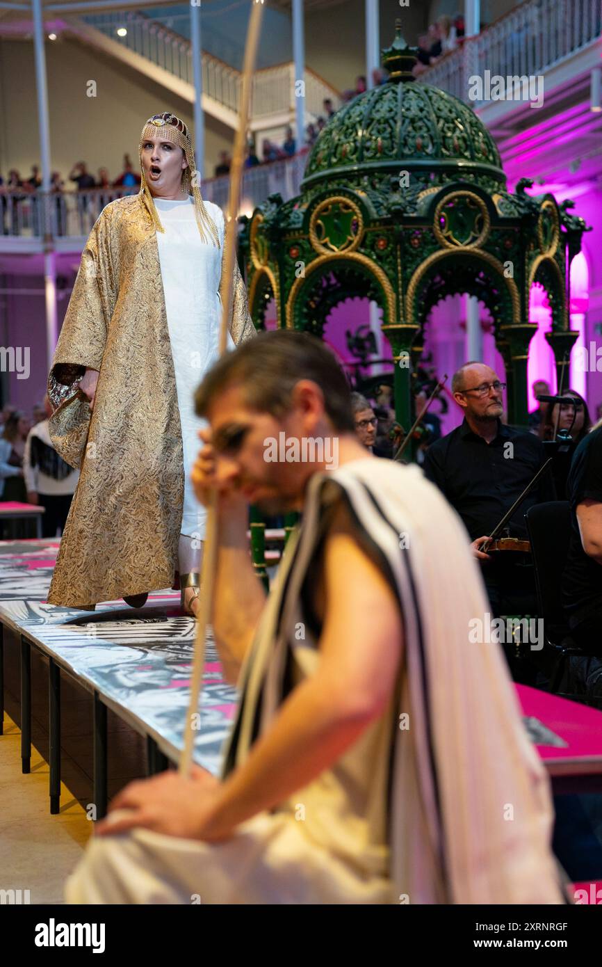 Scottish opera oedipus rex hi-res stock photography and images - Alamy