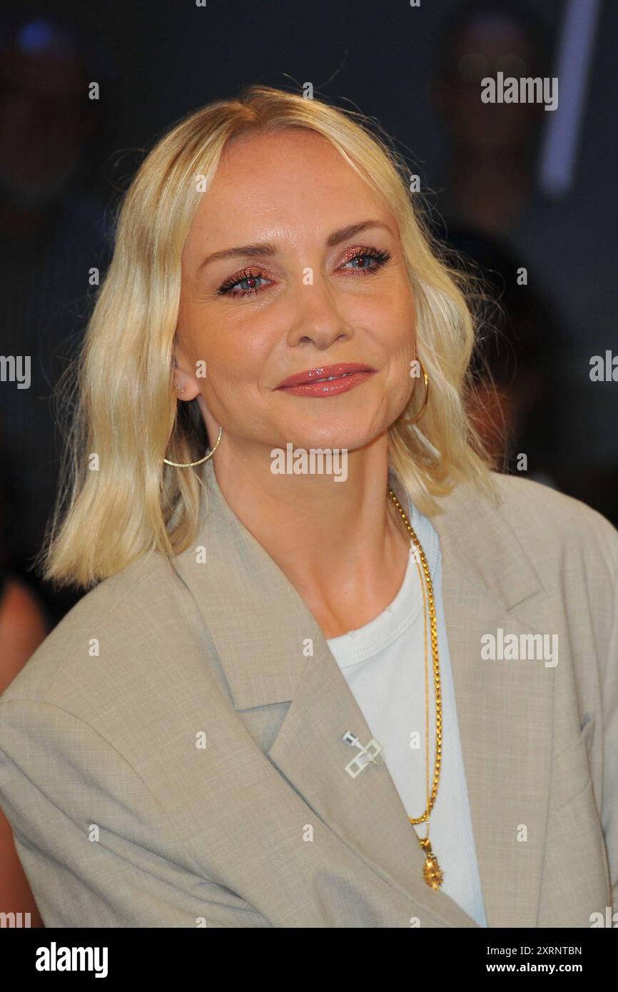 Janin Ullmann. Aufzeichnung der TV-Sendung NDR Talk Show in den NDR ...