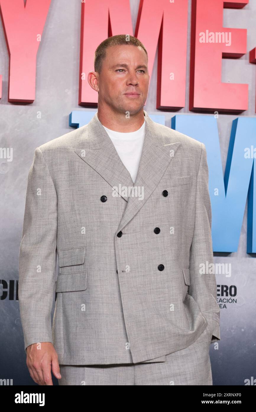 Scarlett Johansson And Channing Tatum Present "Fly me To The Moon ...