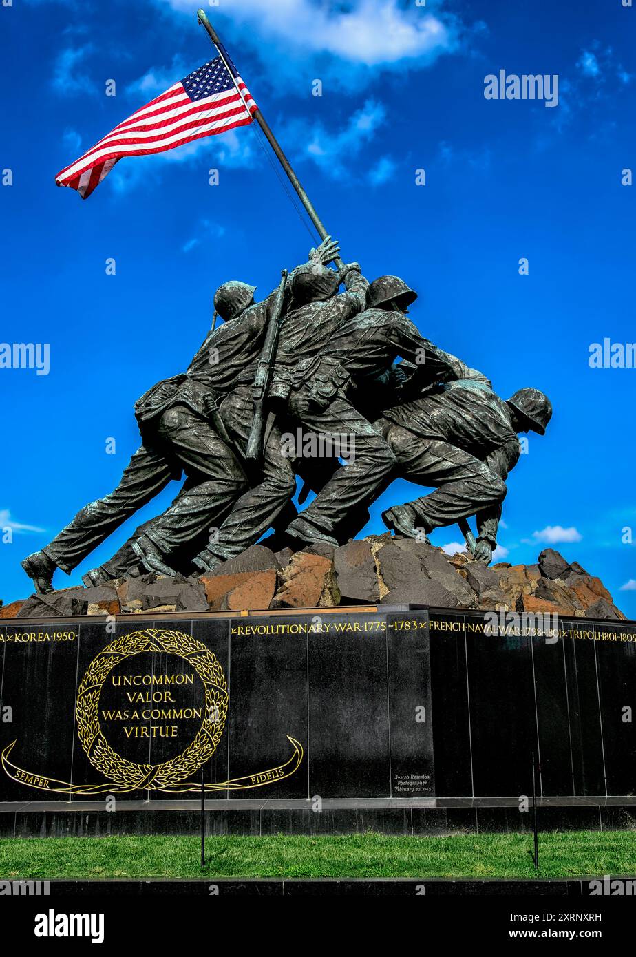 The US Marine Corps War Memorial located on Arlington Ridge Stock Photo ...