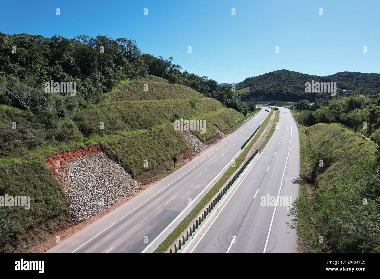 New road contour in the city of Florianopolis Stock Photo - Alamy
