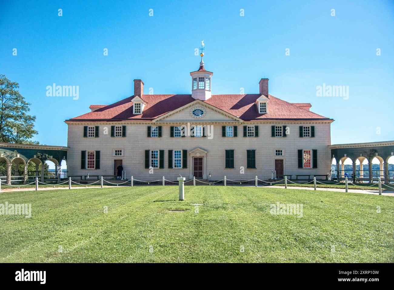 west front and bowling green at George Washington's Mount Vernon ...