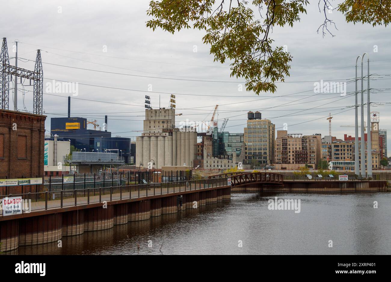 The Upper Dam on the Mississipi river, Minneapolis, Minnesota, United ...