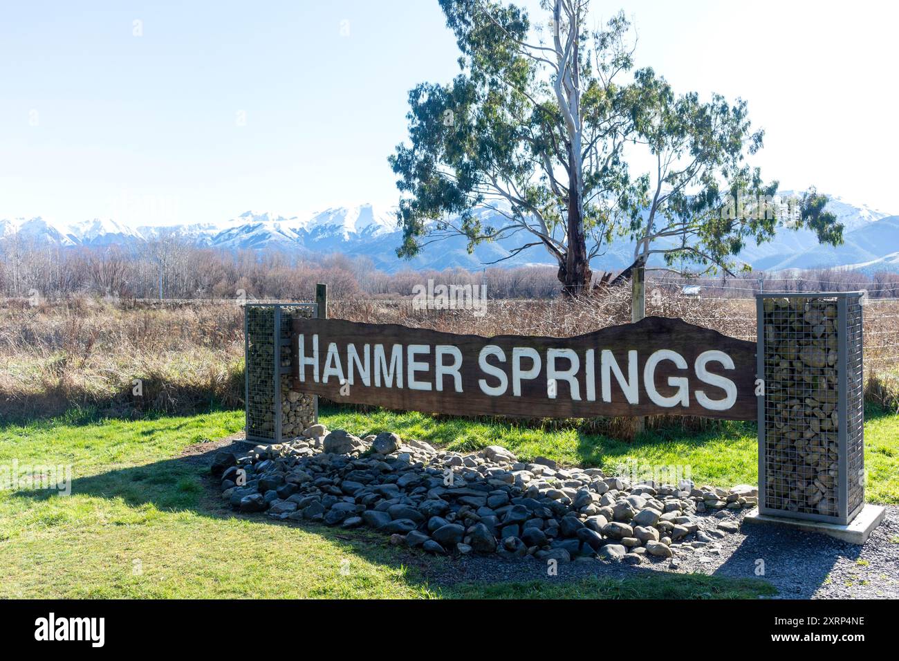 The Hanmer Springs Welcome Sign, State Highway 7A, Hanmer Springs ...