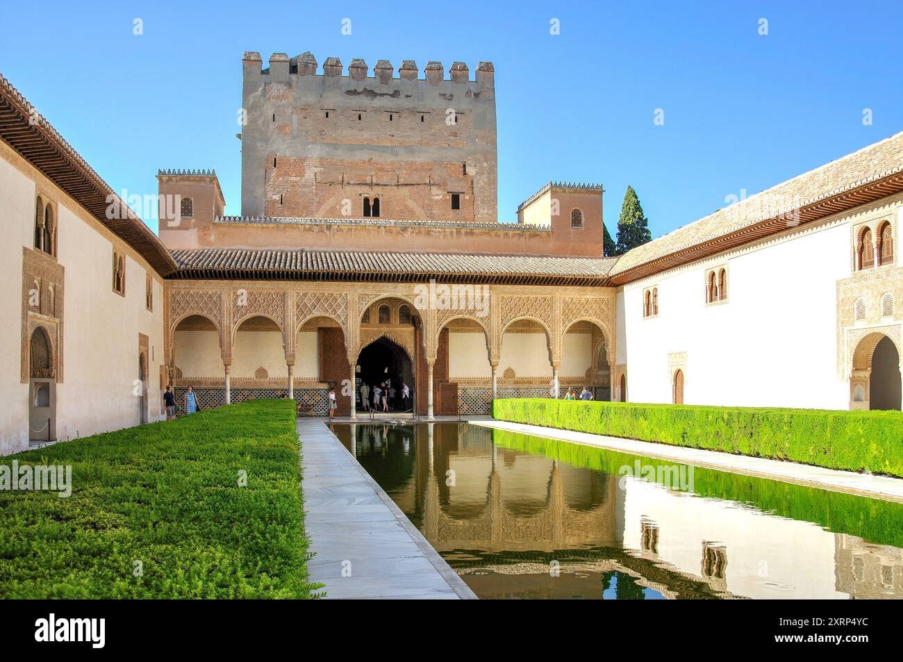 The Patio de Los Arrayanes, Palacio Nazaries, La Alhambra, Granada ...