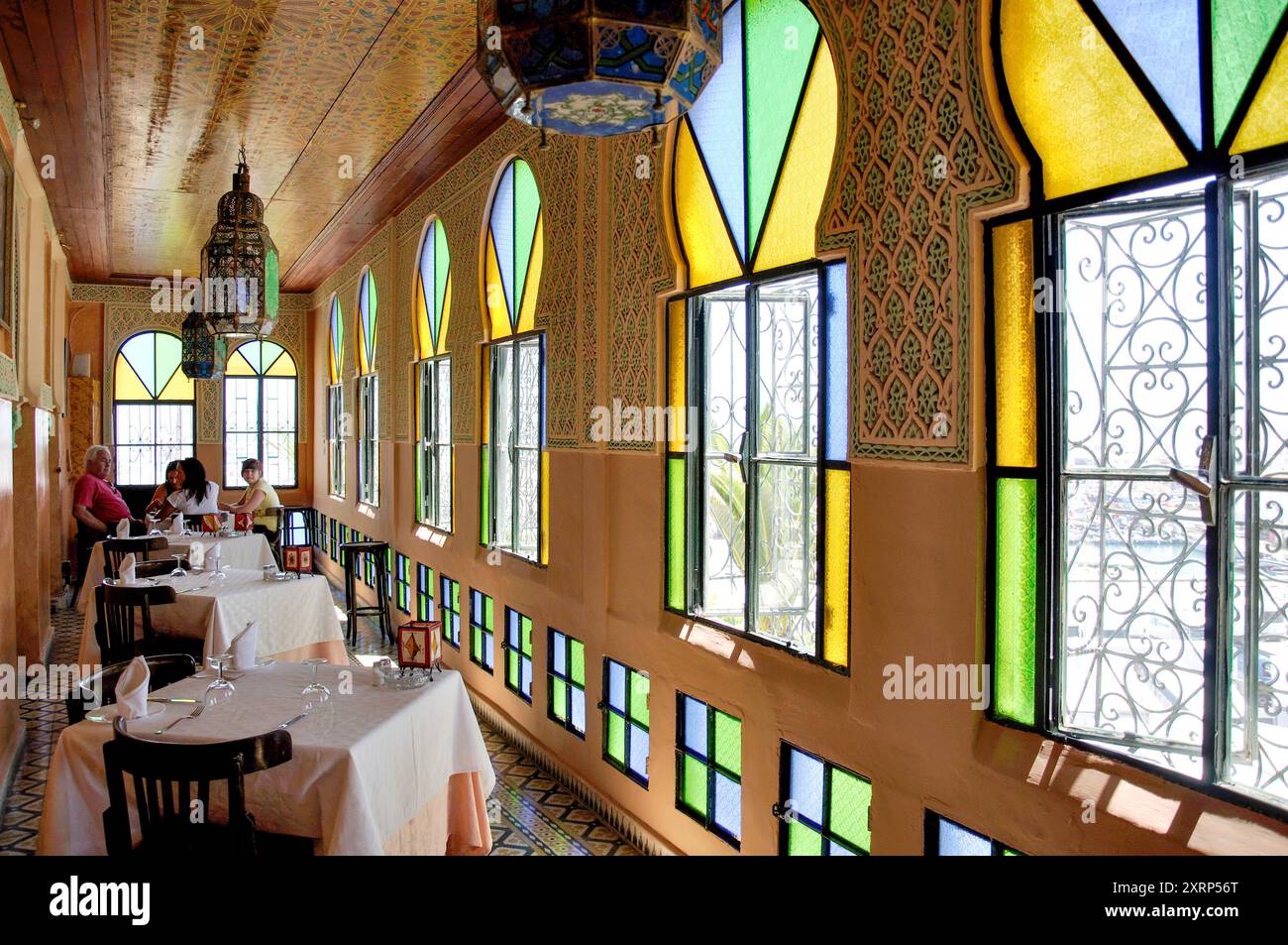 Balcony restaurant in historic Hotel Continental (1870), Rue Dar El ...