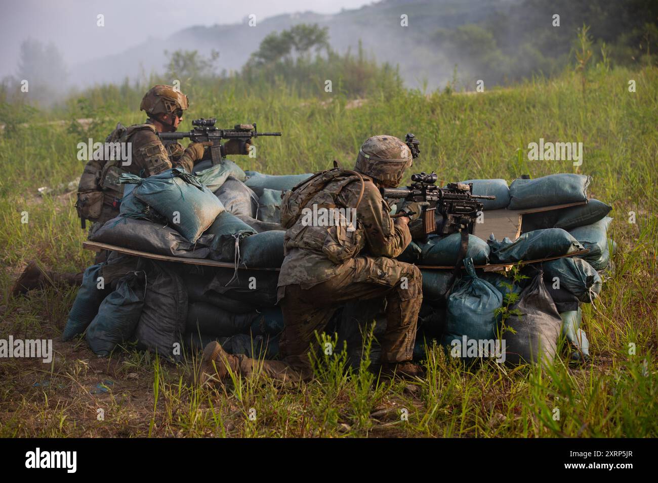 U.S. Army Soldiers assigned to 1st Armored Division, conduct a live ...