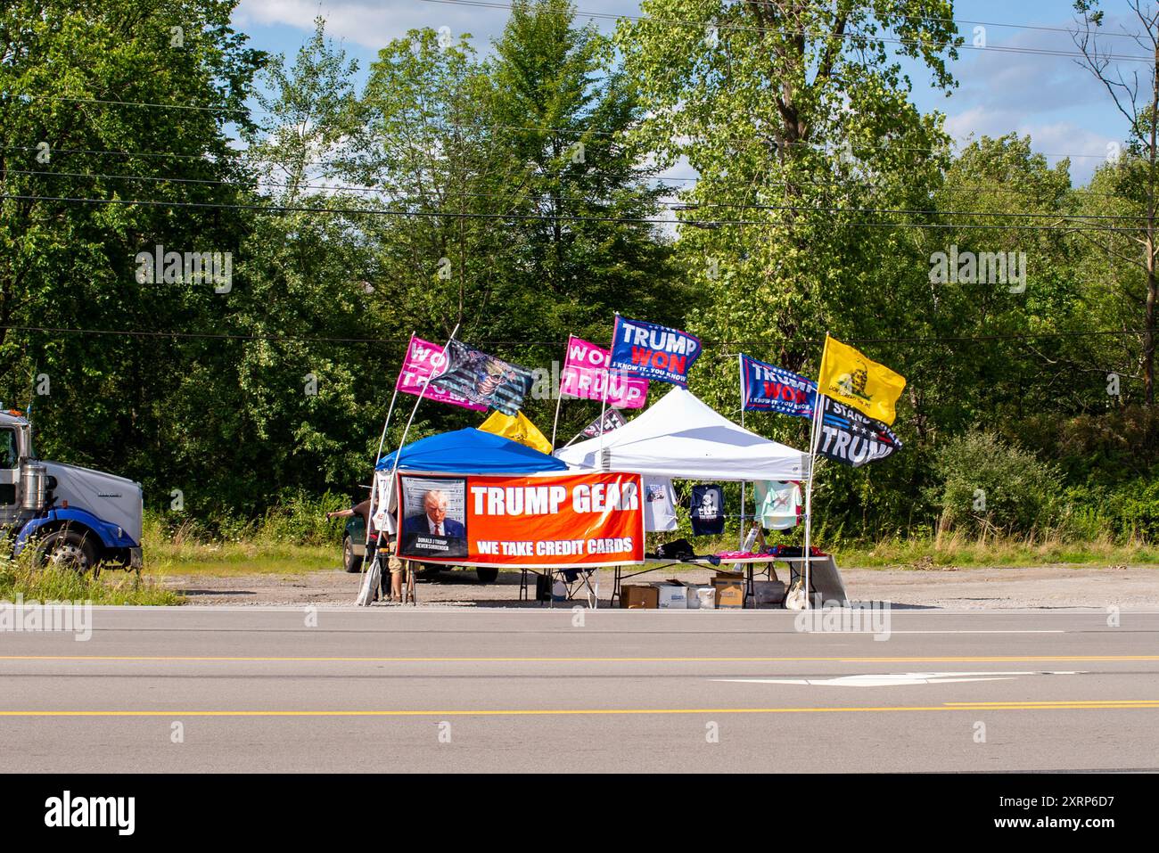 Trump merchandise stands hi-res stock photography and images - Alamy