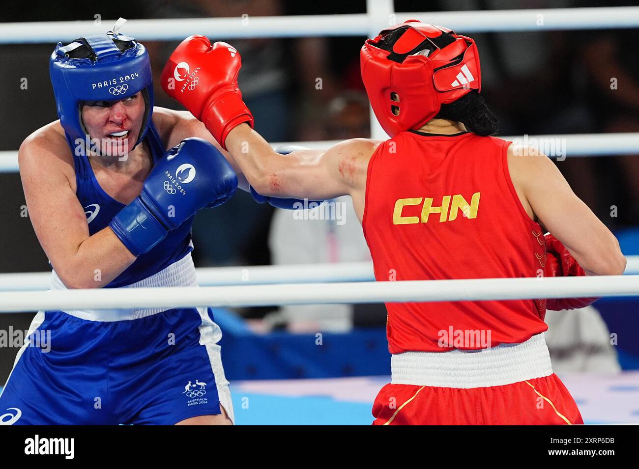 **CHINESE MAINLAND, HONG KONG, MACAU AND TAIWAN OUT** Chinese boxer Li ...