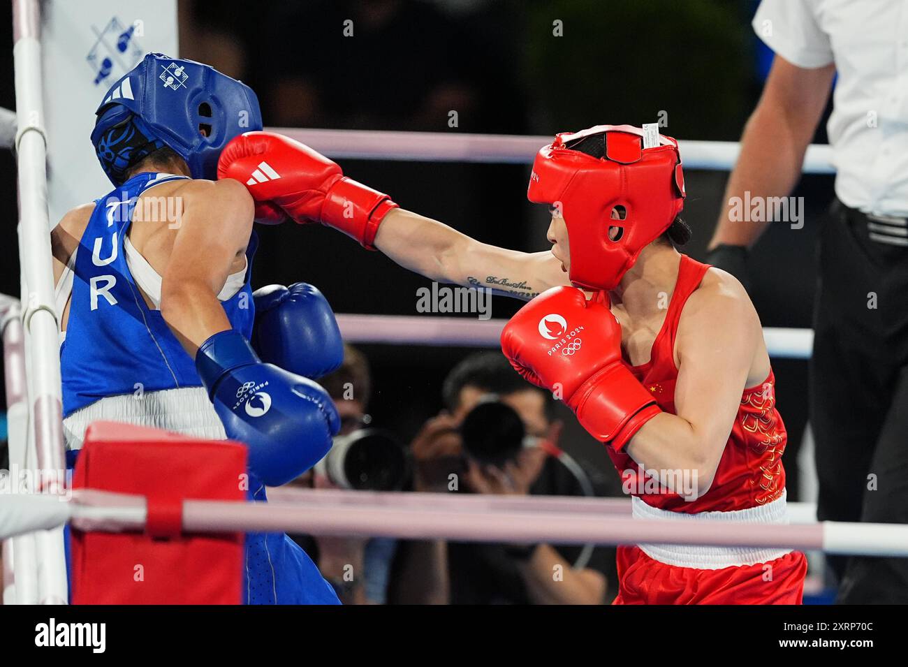 **CHINESE MAINLAND, HONG KONG, MACAU AND TAIWAN OUT** Chinese boxer ...