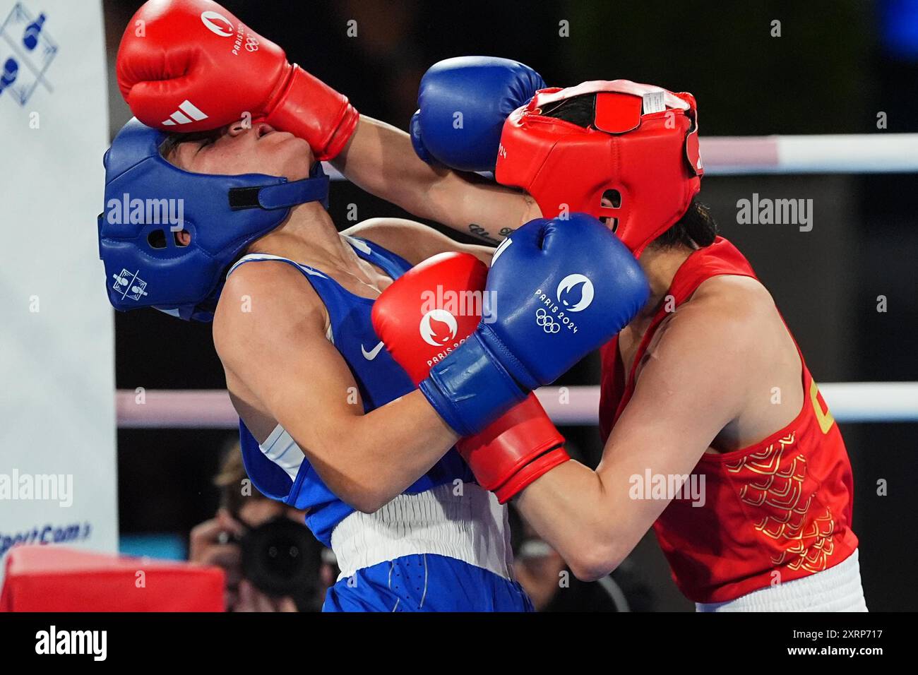 **CHINESE MAINLAND, HONG KONG, MACAU AND TAIWAN OUT** Chinese boxer ...