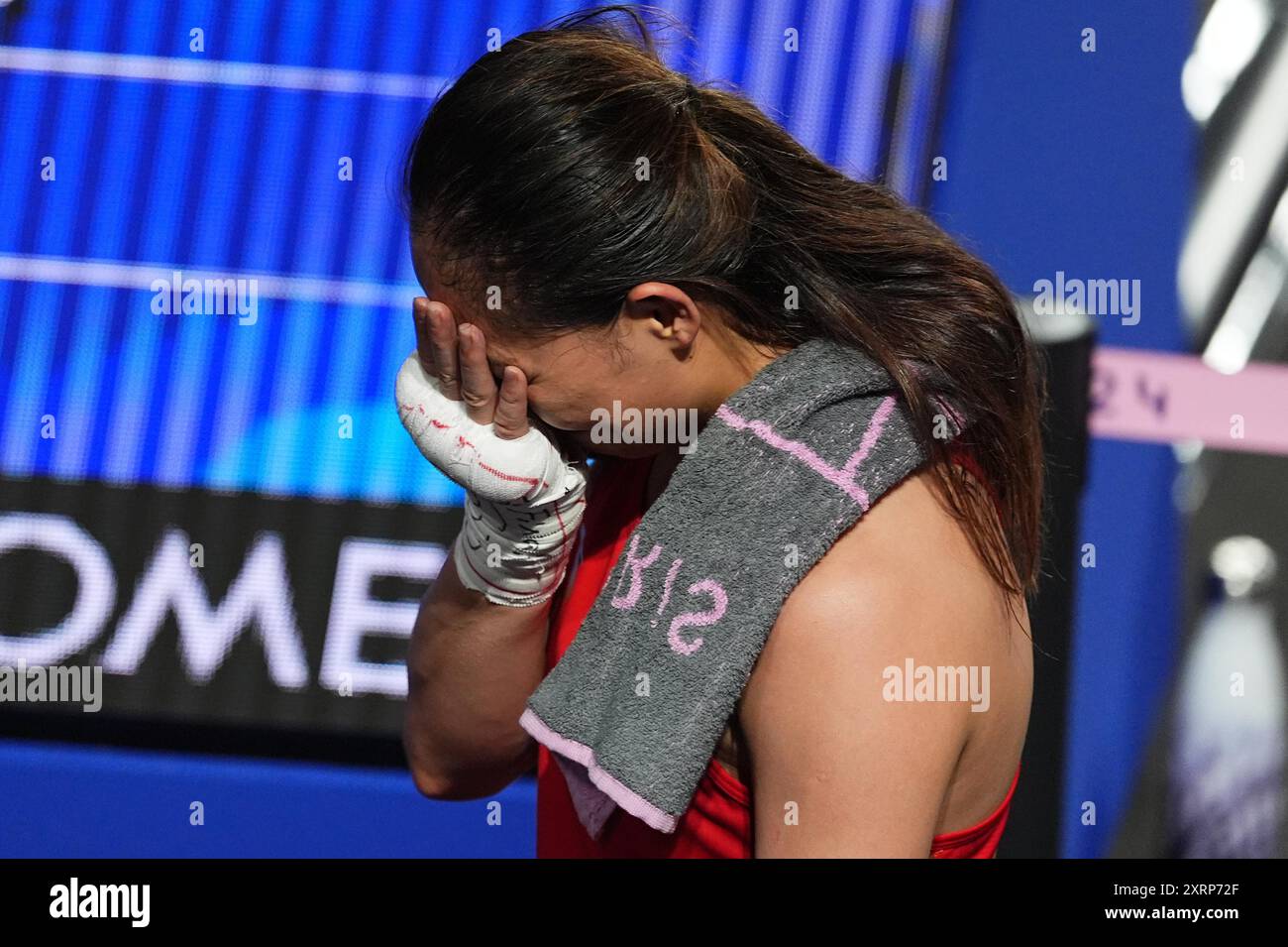 **CHINESE MAINLAND, HONG KONG, MACAU AND TAIWAN OUT** Chinese boxer ...