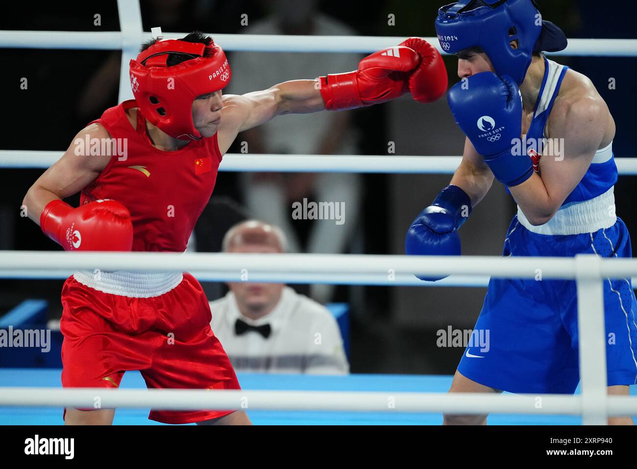 **CHINESE MAINLAND, HONG KONG, MACAU AND TAIWAN OUT** Chinese boxer Wu ...