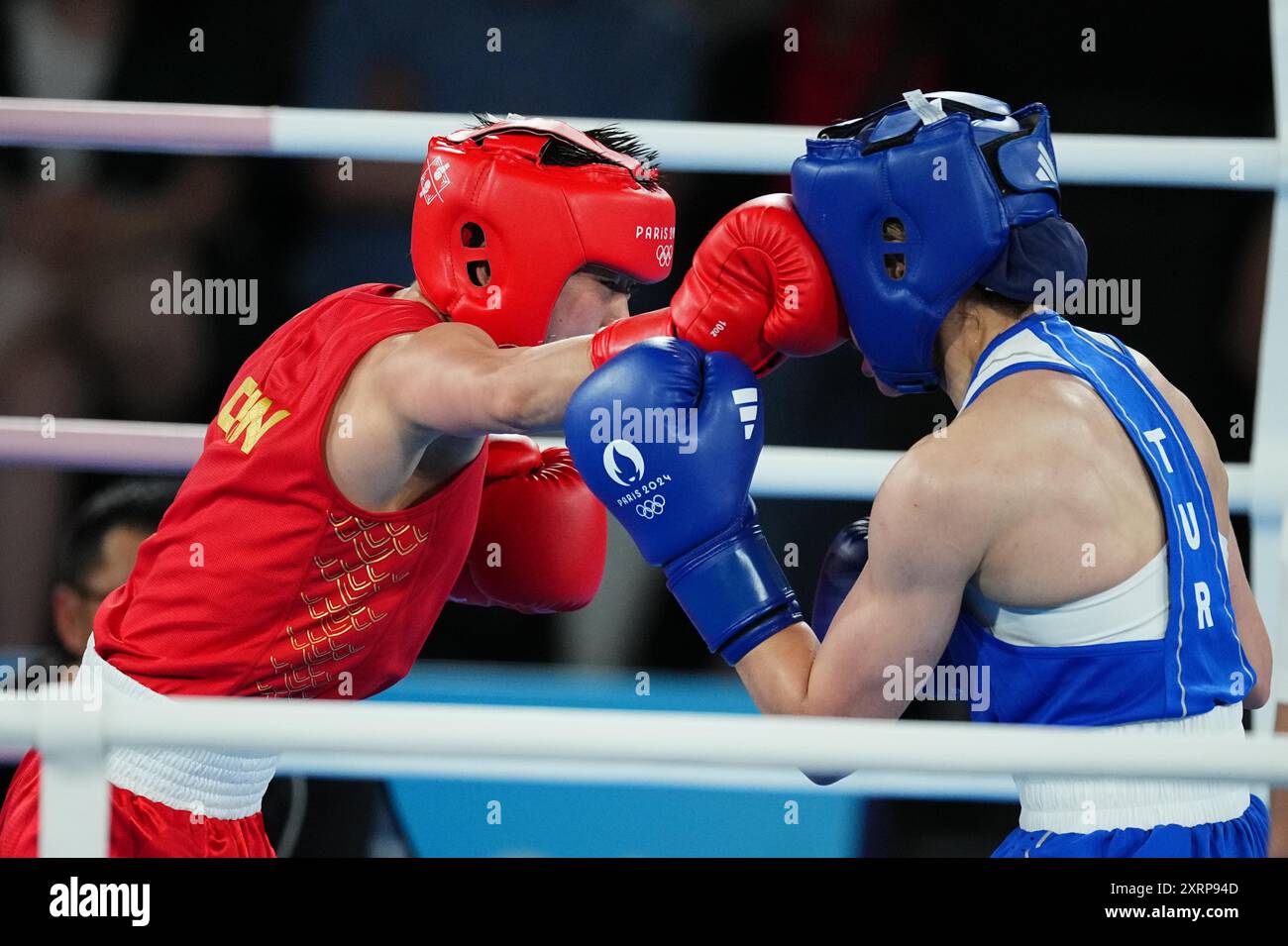 **CHINESE MAINLAND, HONG KONG, MACAU AND TAIWAN OUT** Chinese boxer Wu ...