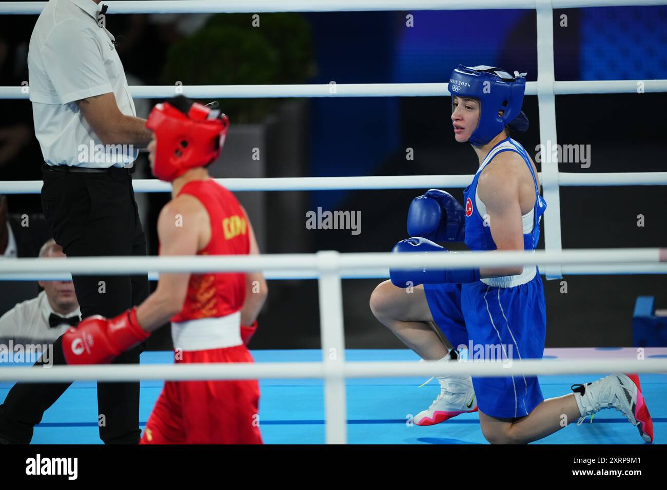 **CHINESE MAINLAND, HONG KONG, MACAU AND TAIWAN OUT** Chinese boxer Wu ...