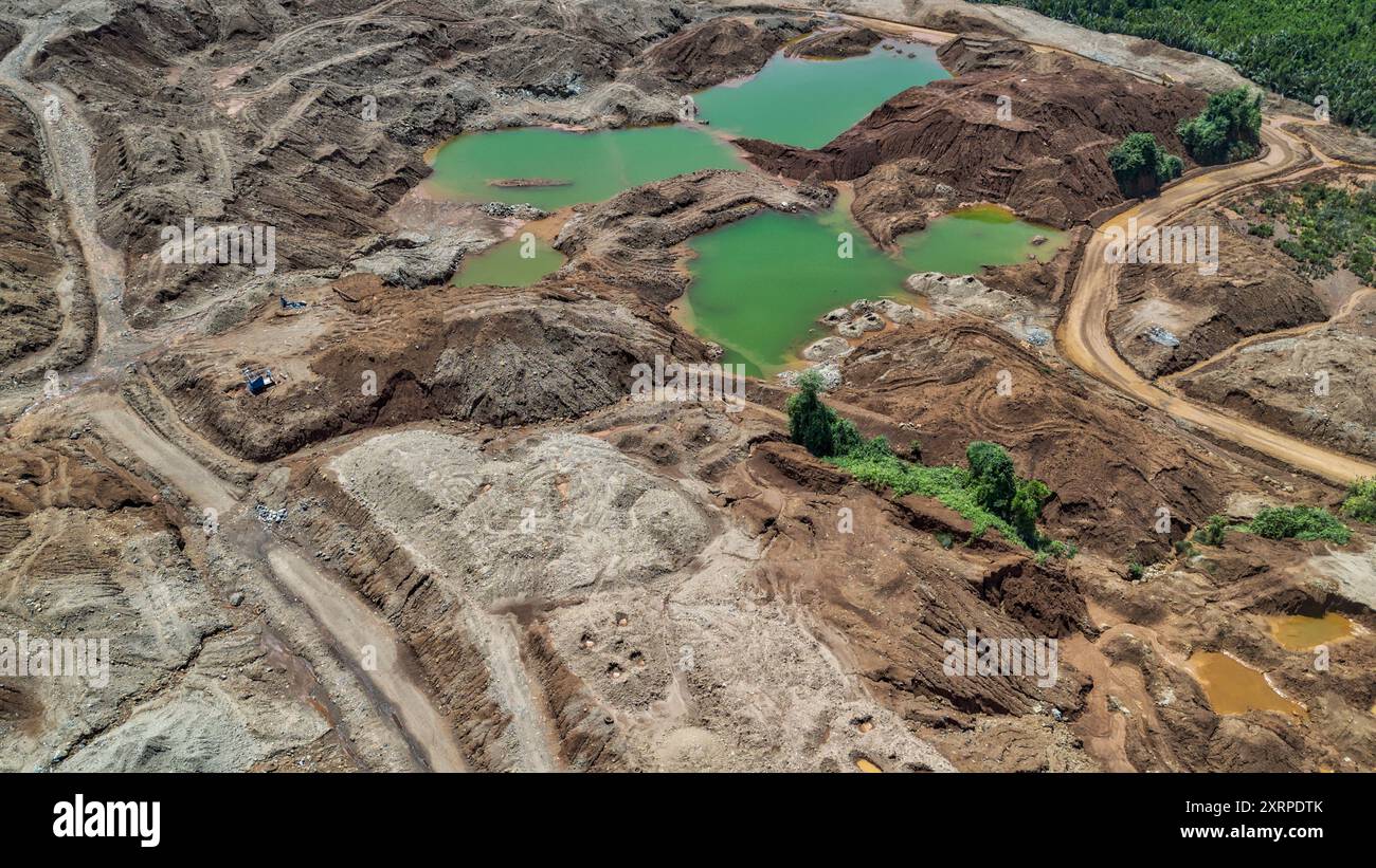 Nickel mining in Sulawesi, Indonesia Stock Photo - Alamy