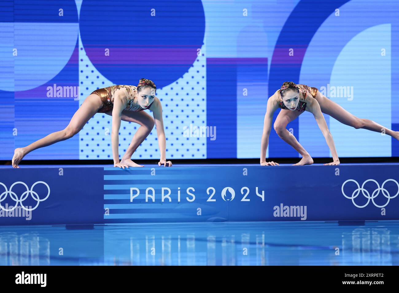 **CHINESE MAINLAND, HONG KONG, MACAU AND TAIWAN OUT** Chinese ...