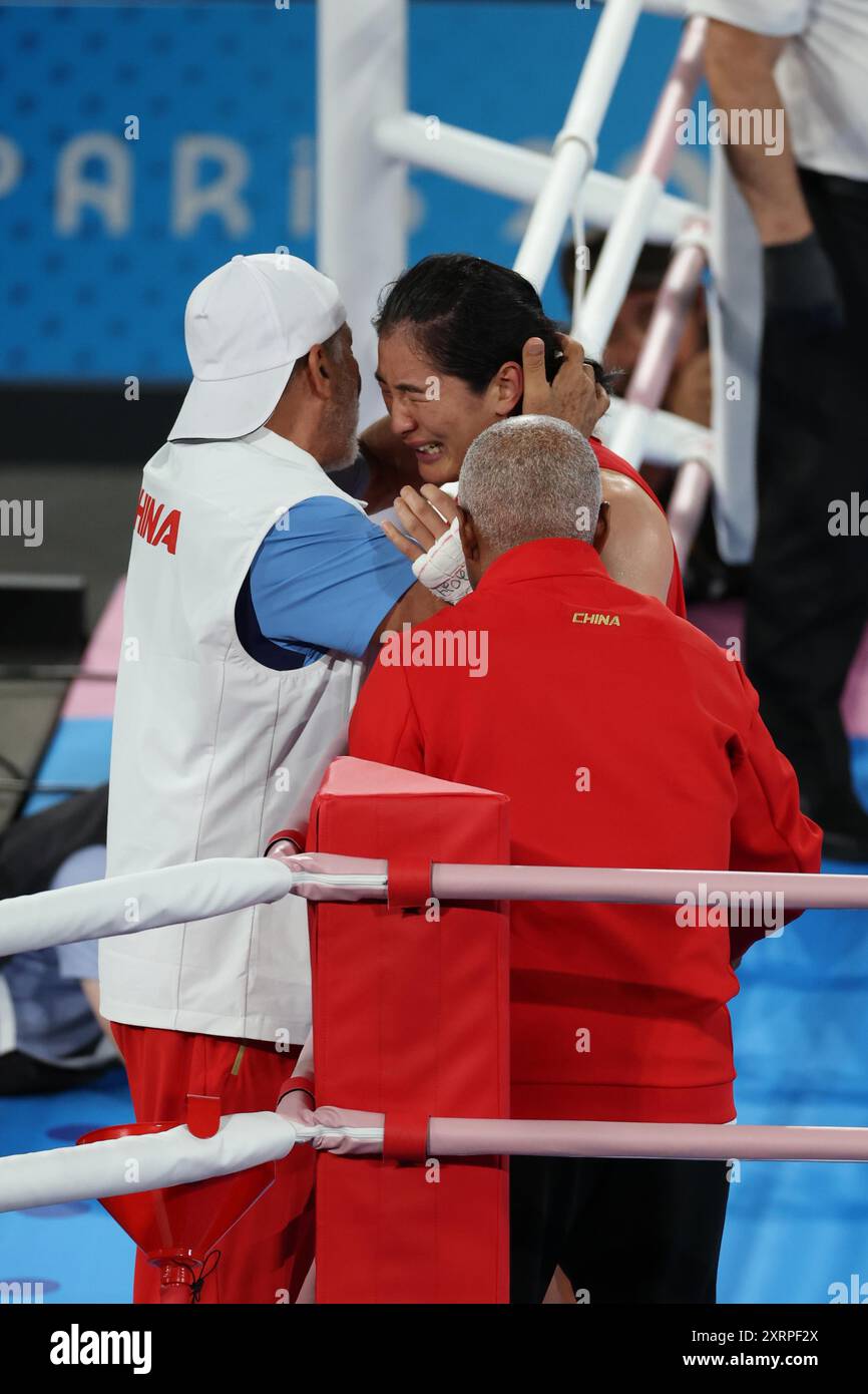 **CHINESE MAINLAND, HONG KONG, MACAU AND TAIWAN OUT** Chinese boxer Li ...