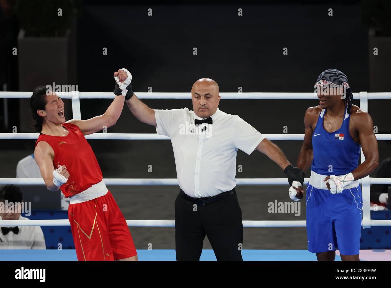 **CHINESE MAINLAND, HONG KONG, MACAU AND TAIWAN OUT** Chinese boxer Li ...