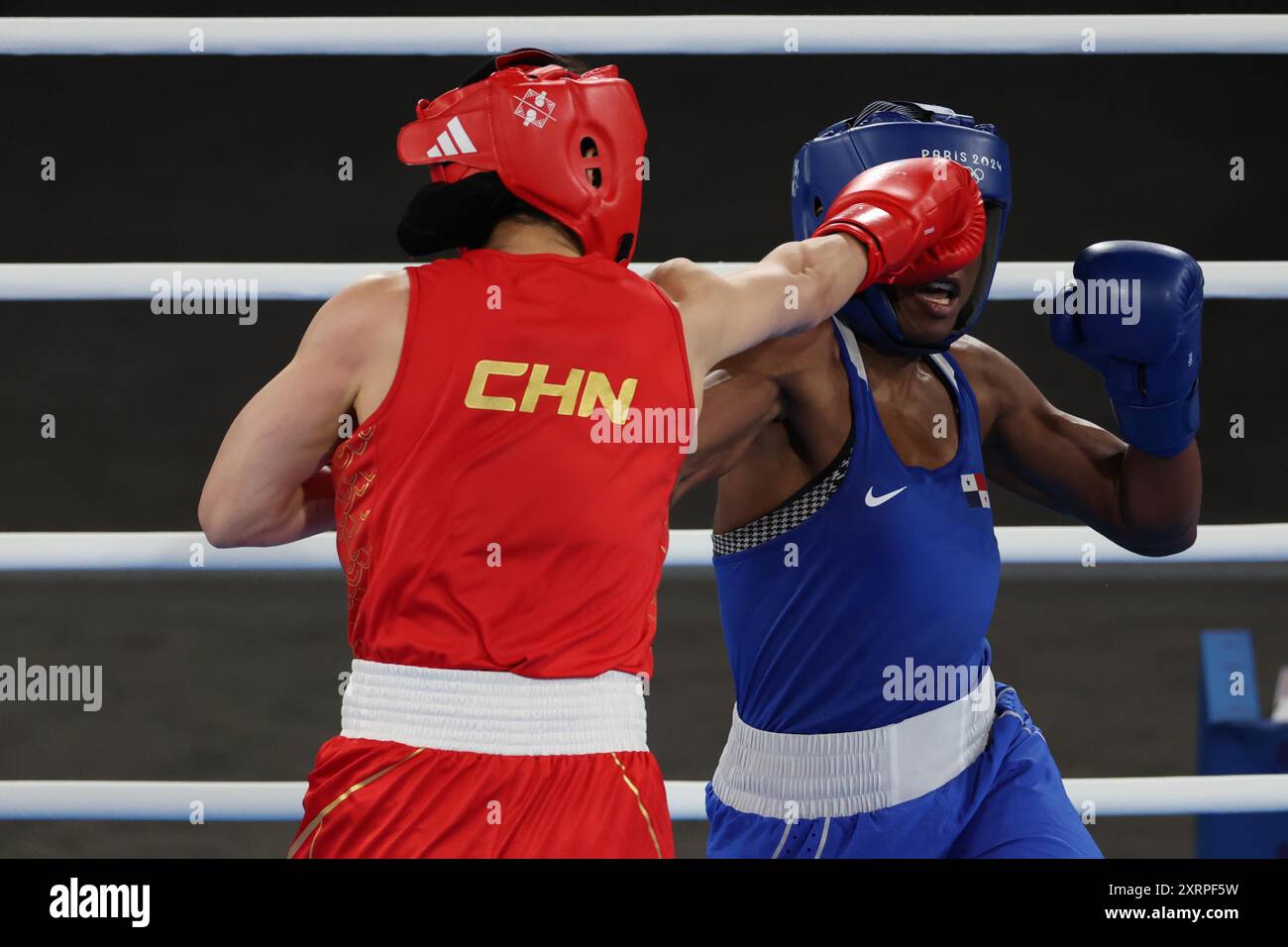 **CHINESE MAINLAND, HONG KONG, MACAU AND TAIWAN OUT** Chinese boxer Li ...