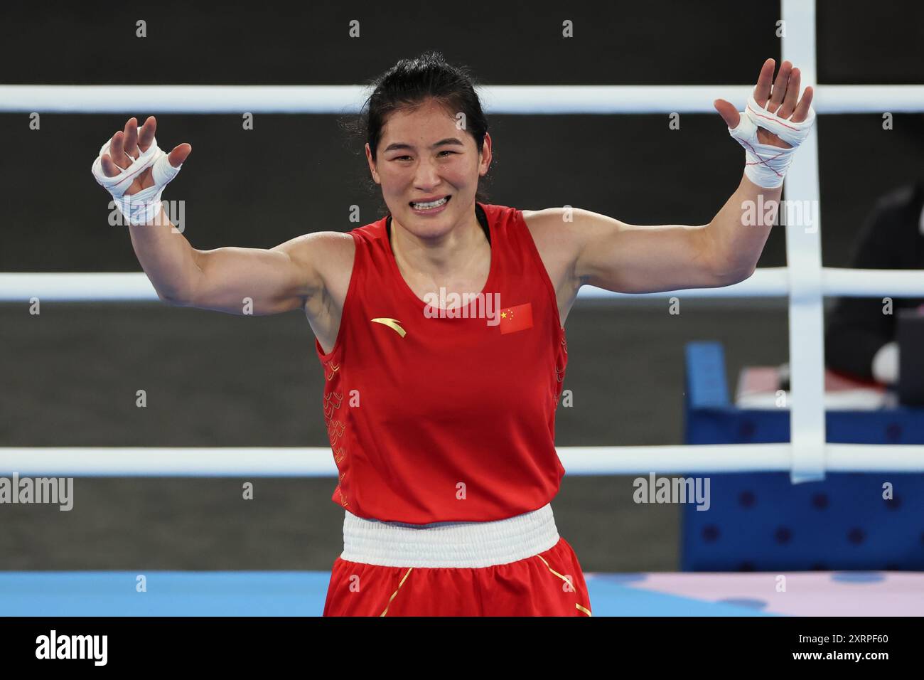 **CHINESE MAINLAND, HONG KONG, MACAU AND TAIWAN OUT** Chinese boxer Li ...