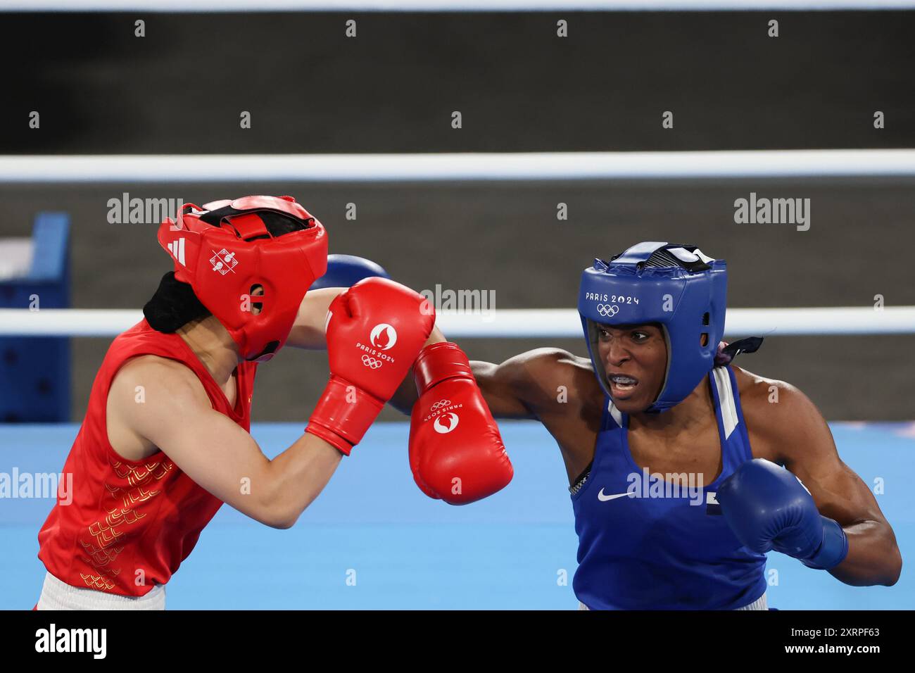 **CHINESE MAINLAND, HONG KONG, MACAU AND TAIWAN OUT** Chinese boxer Li ...