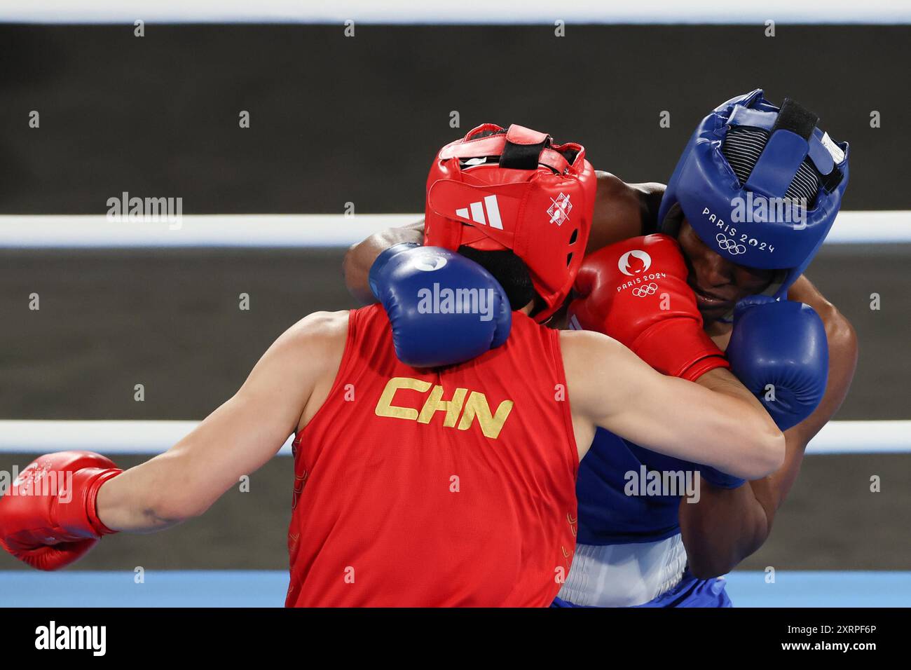 **CHINESE MAINLAND, HONG KONG, MACAU AND TAIWAN OUT** Chinese boxer Li ...