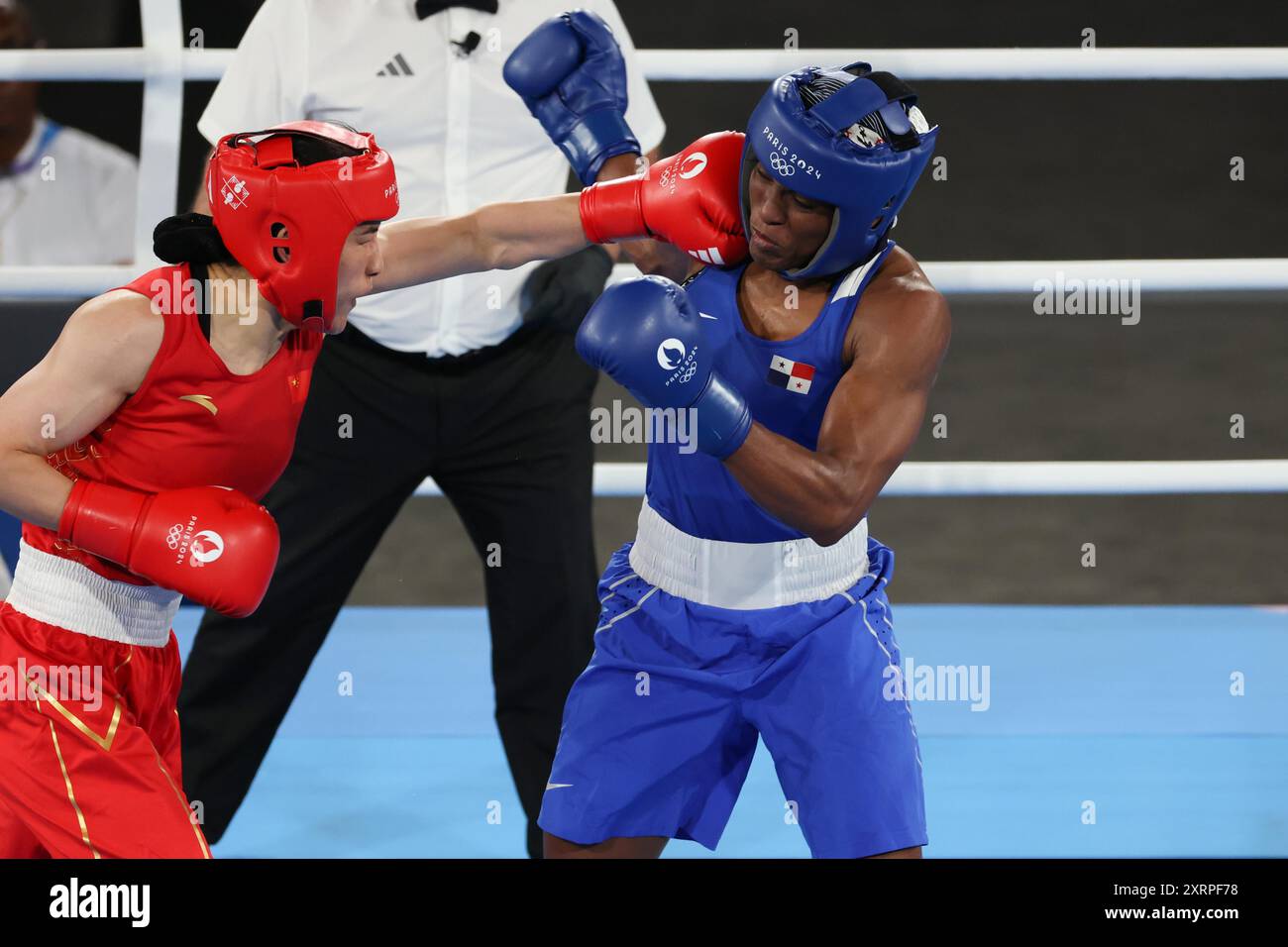 **CHINESE MAINLAND, HONG KONG, MACAU AND TAIWAN OUT** Chinese boxer Li ...