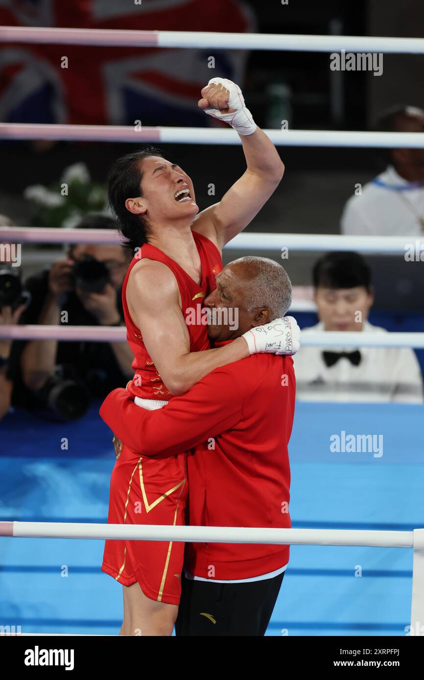 **CHINESE MAINLAND, HONG KONG, MACAU AND TAIWAN OUT** Chinese boxer Li ...