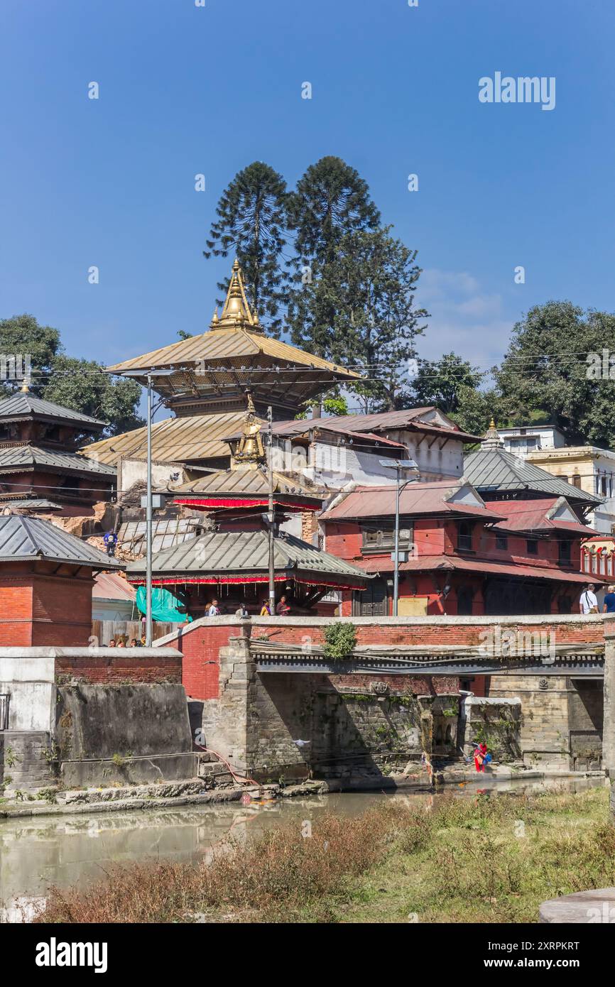 Bridge in front of the Pashupatinath temple in Kathmandu, Nepal Stock ...