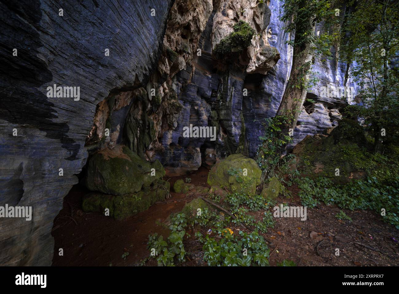Blue marble caves hi-res stock photography and images - Alamy
