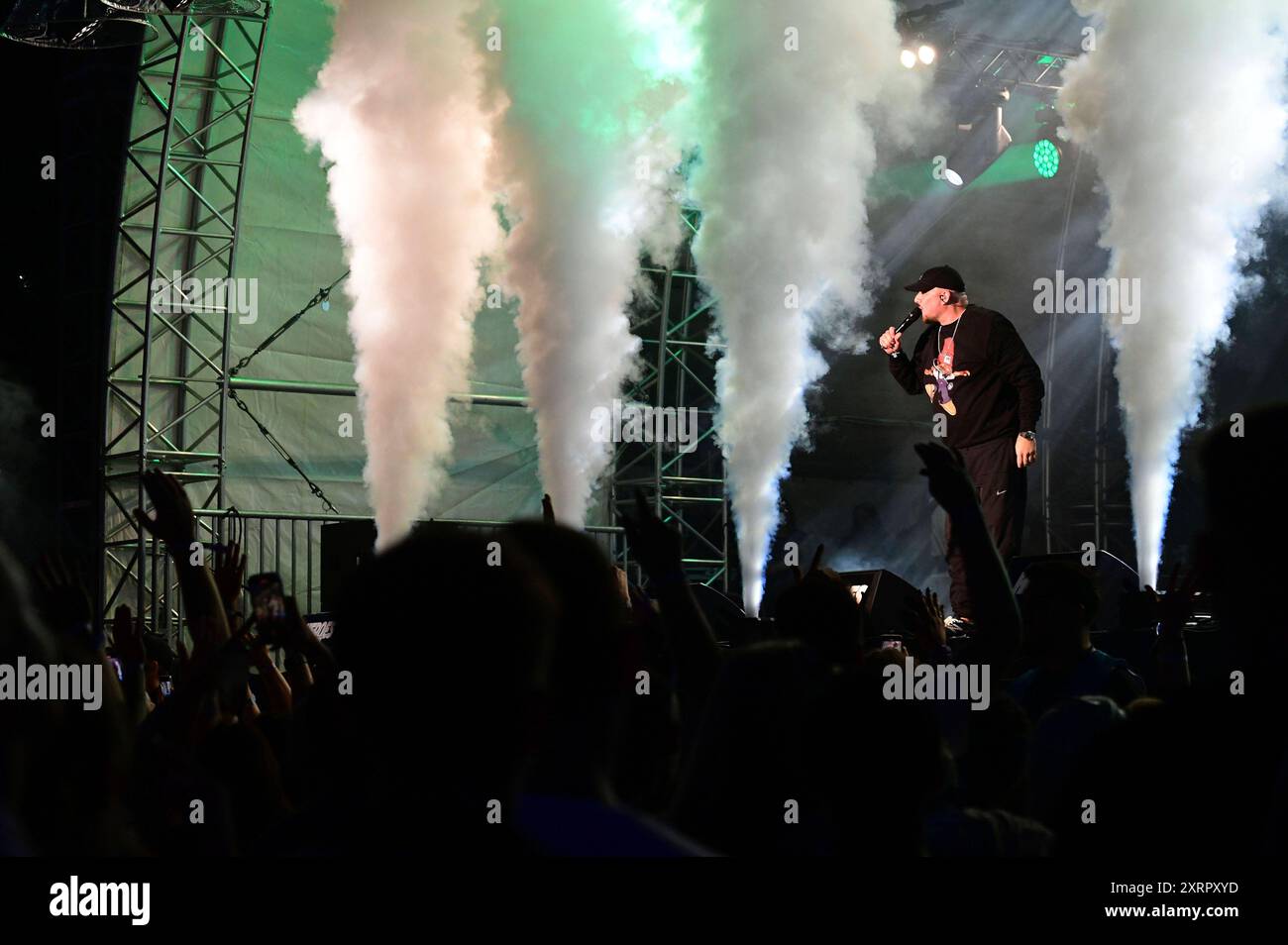Kool Savas live auf dem Heroes Festival 2024 auf der Expo Plaza ...