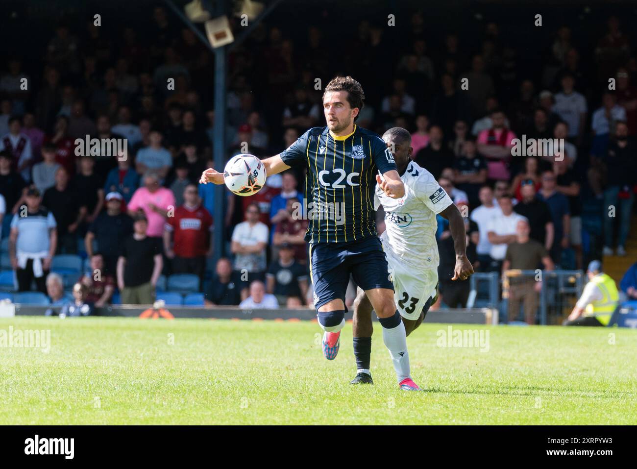 Southend Utd versus York City in 2024-25 Vanarama National League at ...