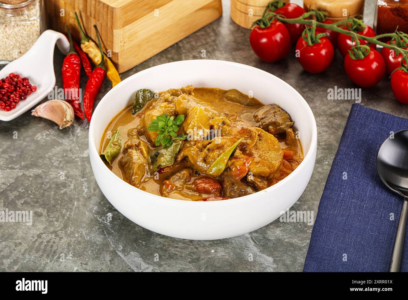 Yellow THai curry with beef and vegetables Stock Photo - Alamy