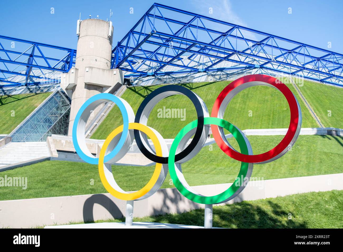 Accor arena paris front hi-res stock photography and images - Alamy